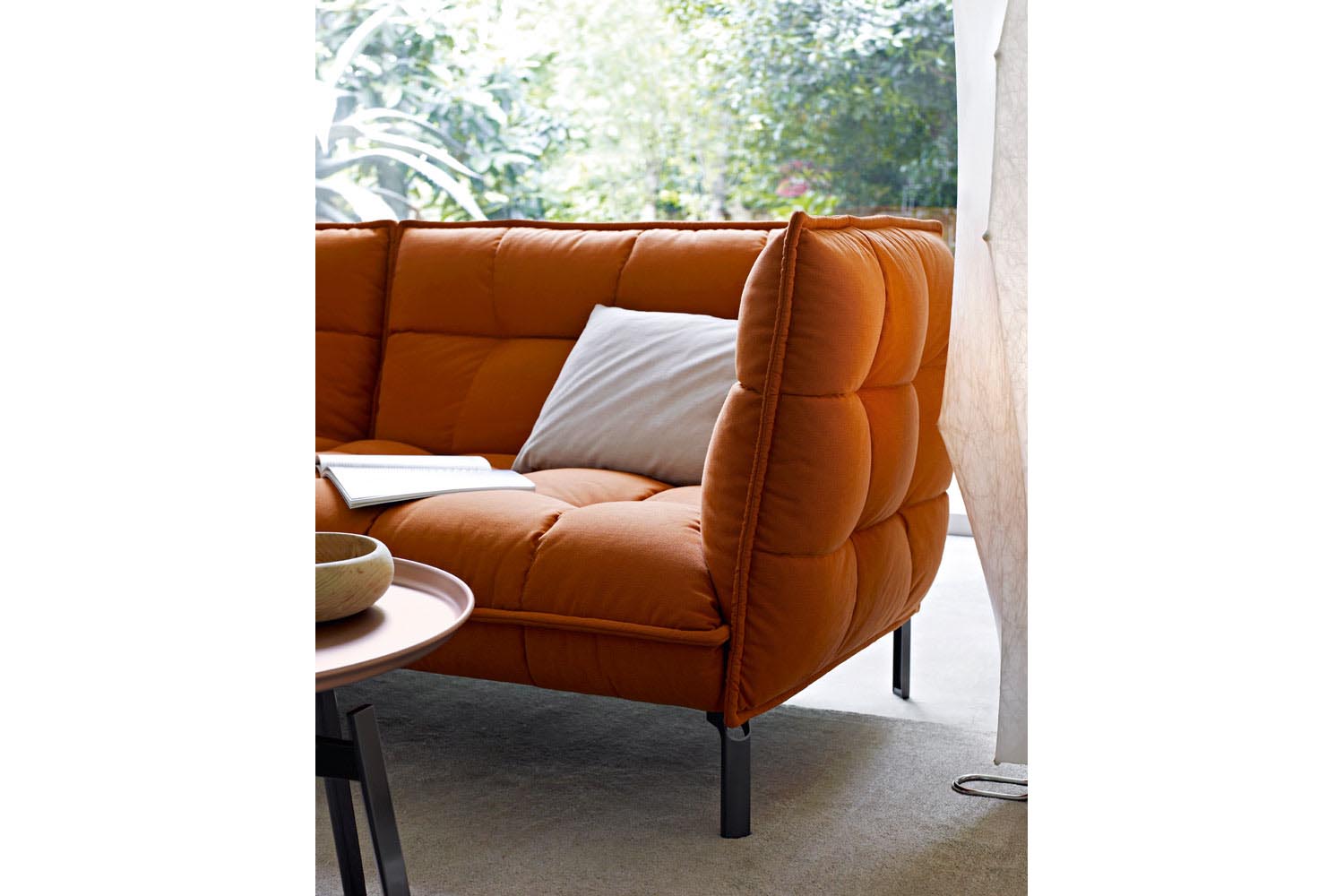 Husk-Sofa by Patricia Urquiola for B&B Italia | Space Furniture